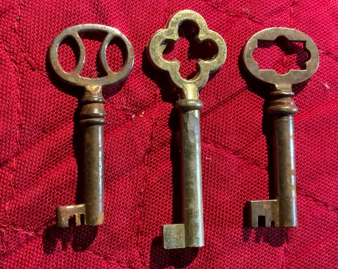 Vintage Hallow Barrel Keys - Etsy