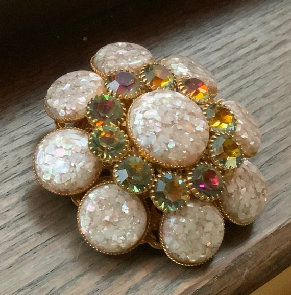 Large stunning vintage 3D confetti and Borealis rhine… - Gem