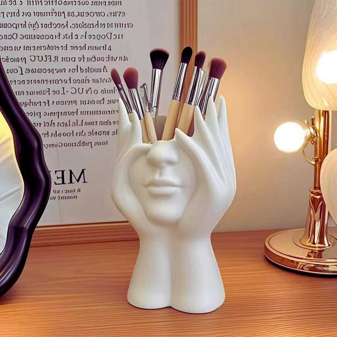 Modern Face Sculpture Pen Holder, Artistic Makeup Brush Organizer ...