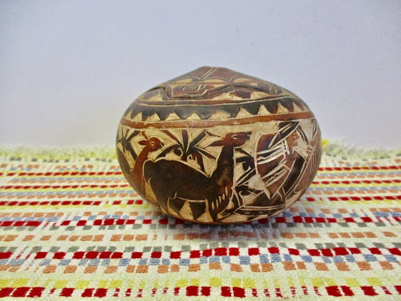 Gourd Box From Peru Vintage 70s Artisan Trinket Box Carved | Etsy