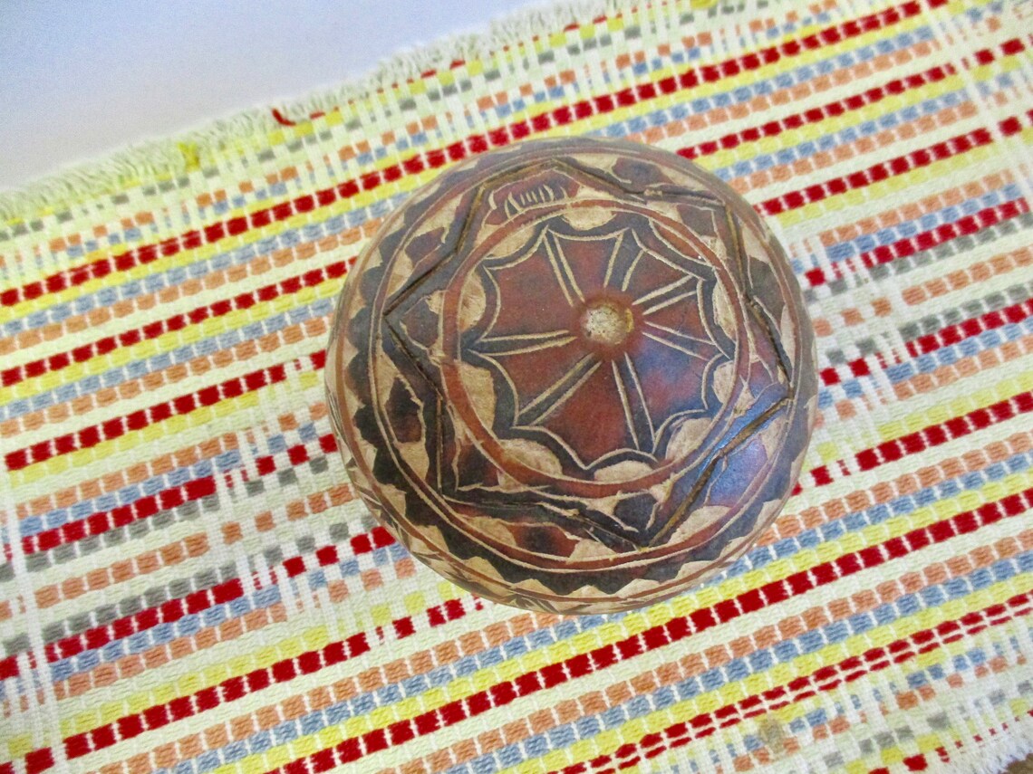 Gourd Box From Peru Vintage 70s Artisan Trinket Box Carved | Etsy