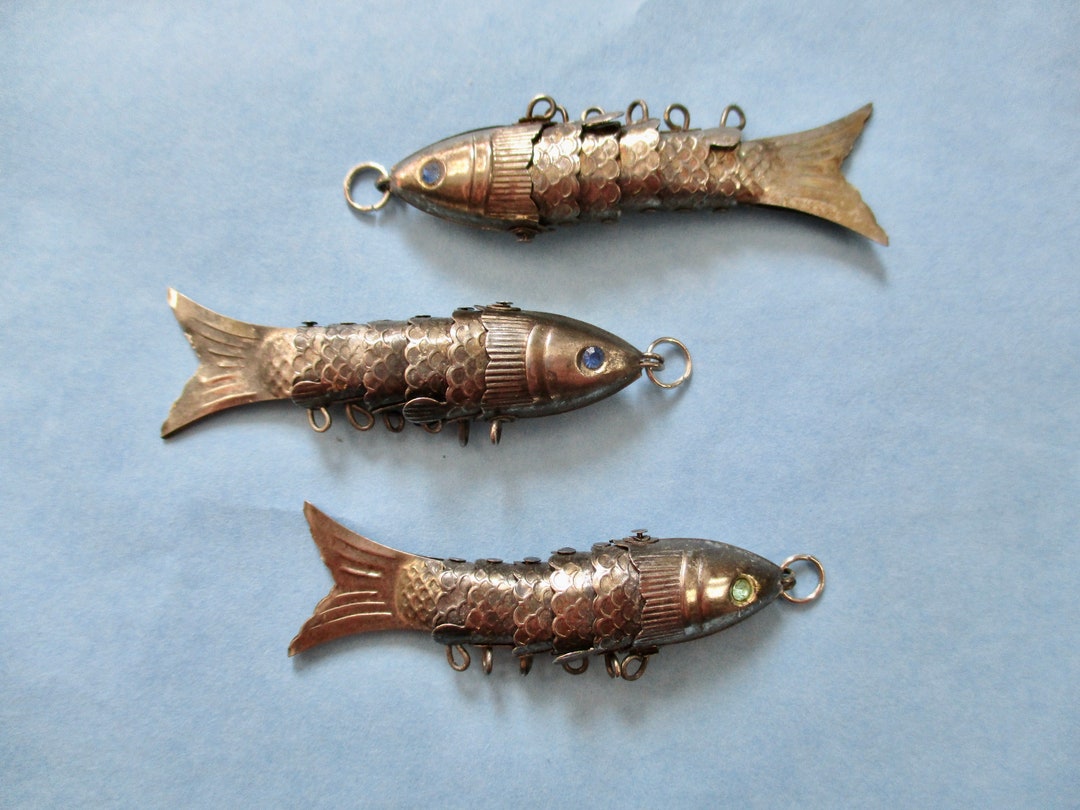 Vintage ONE LEFT Articulated Fish Charm SILVER Movable 3D Wiggle Fish ...