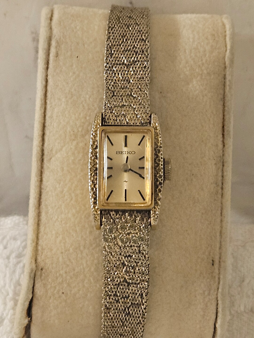 Ladies Vintage Seiko Manual Wind Gold Plated Nugget Rectangle Watch 11 ...