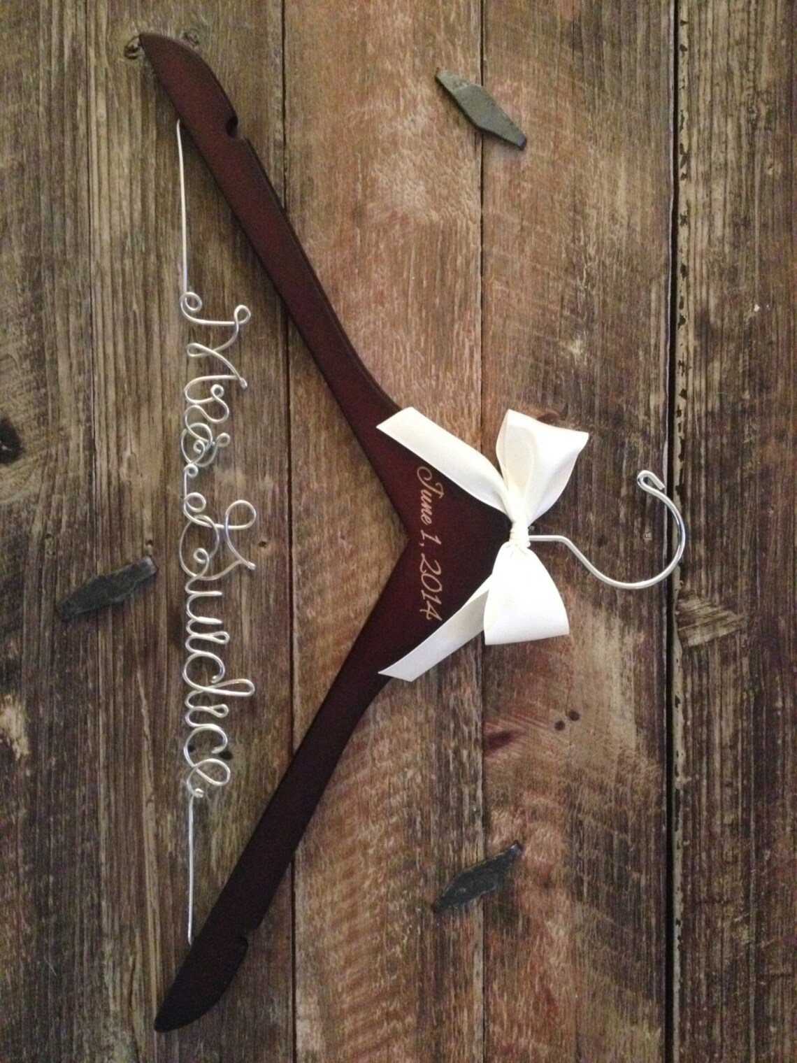 Mr. and Mrs. Wedding Hangers / Bride & Groom Hangers / Wedding Hangers ...