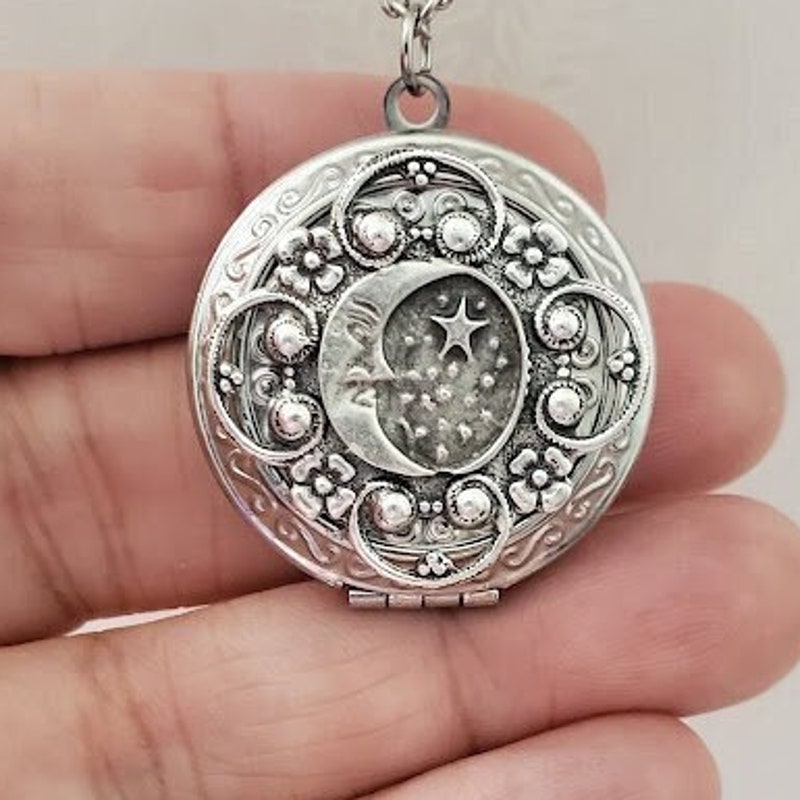Moon Locket - Etsy