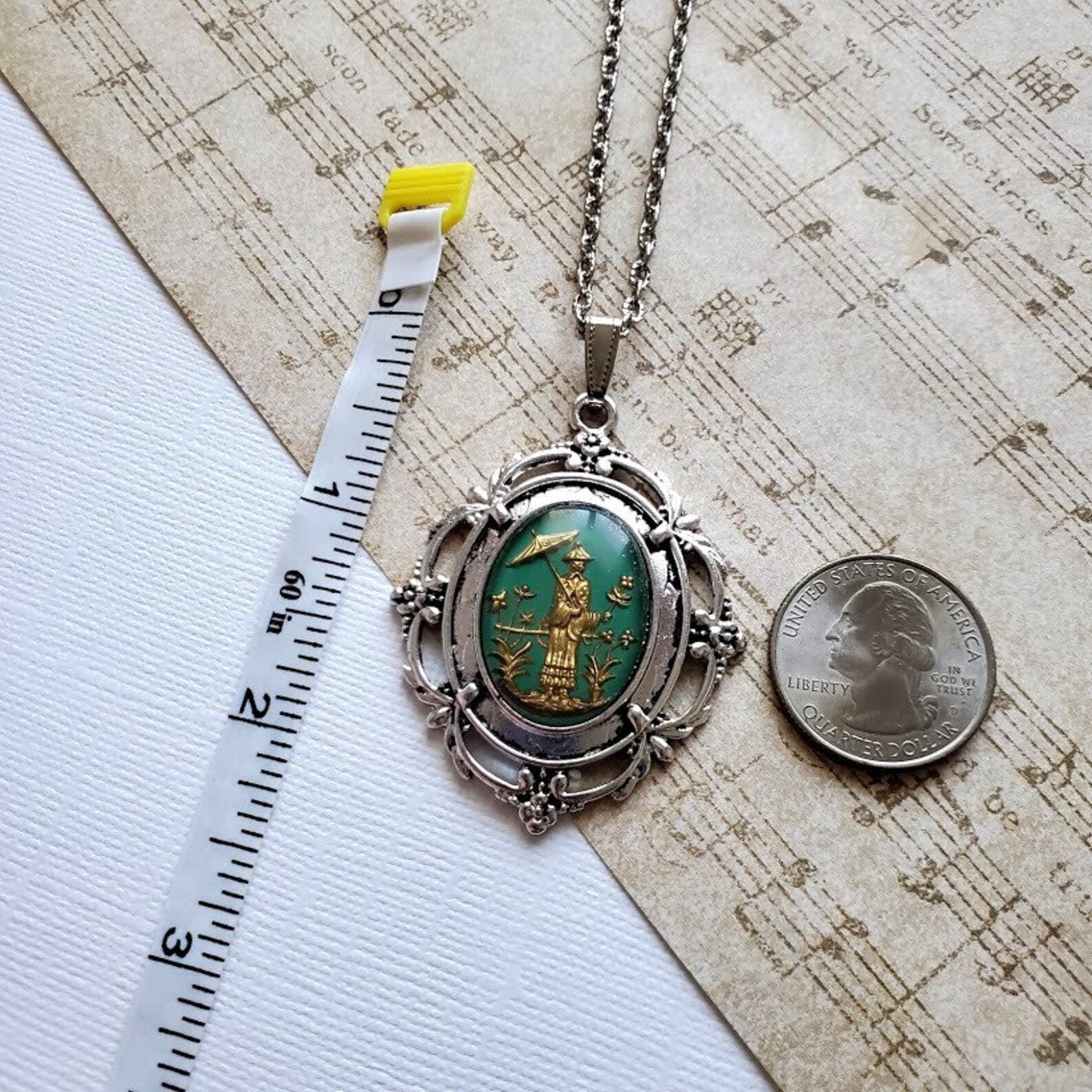Vintage Style Jewelry Art Deco Japanese Parasol Intaglio Jade Green ...