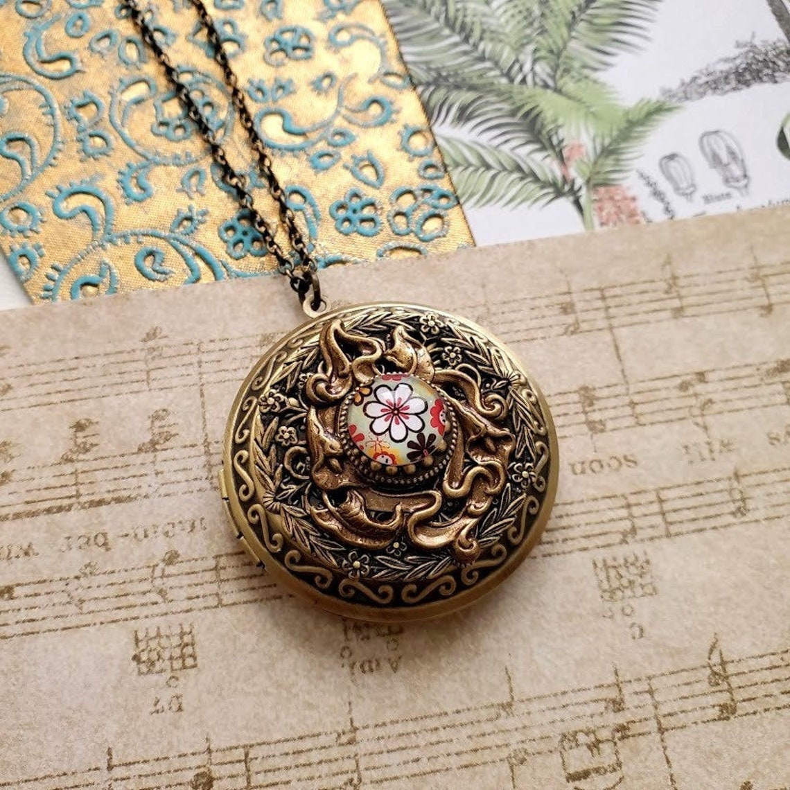 Bohemian Floral Pill Box Locket Necklace Spring Flowers | Etsy