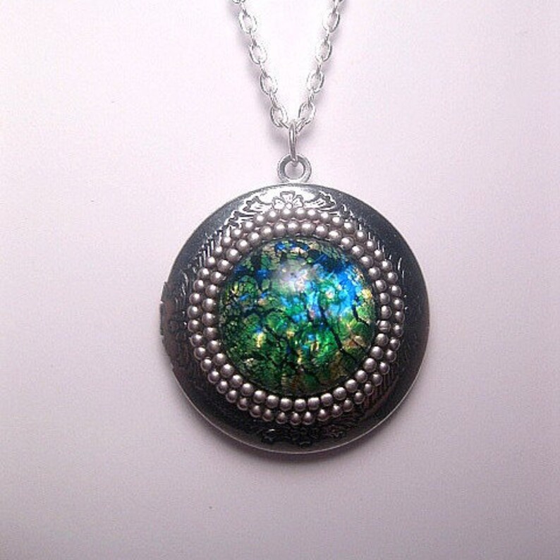 Green Opal Locket Necklace Opal Necklace Custom Chain - Etsy