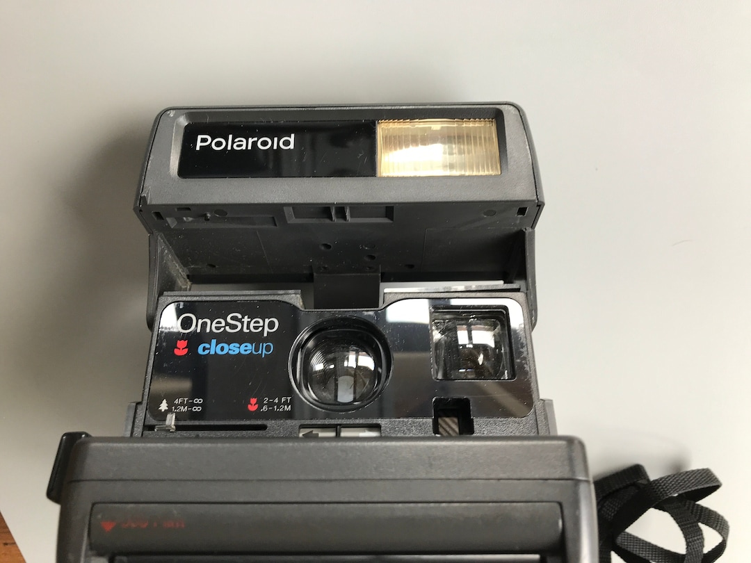 Polaroid One Step 600 Close up Instant Film Camera - Etsy
