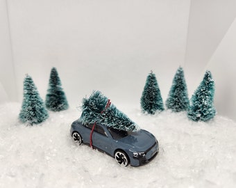 Collectible Hotwheels Audi E-tron GT Bottlebrush Tree Christmas ...