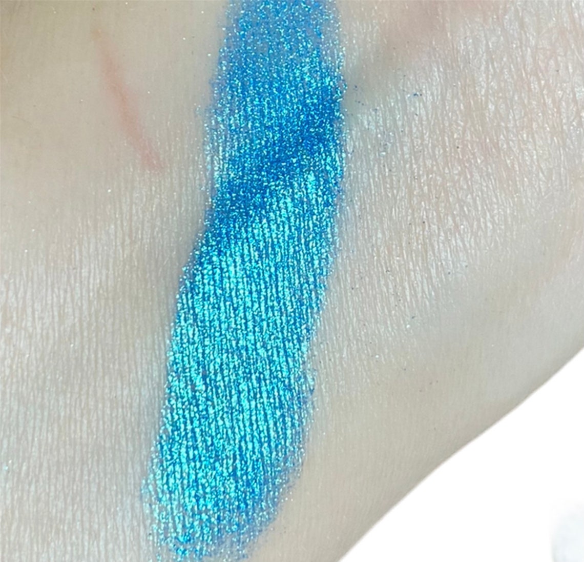 FEMME FATALE Blue Eyeshadow Peacock Blue Vegan Natural - Etsy