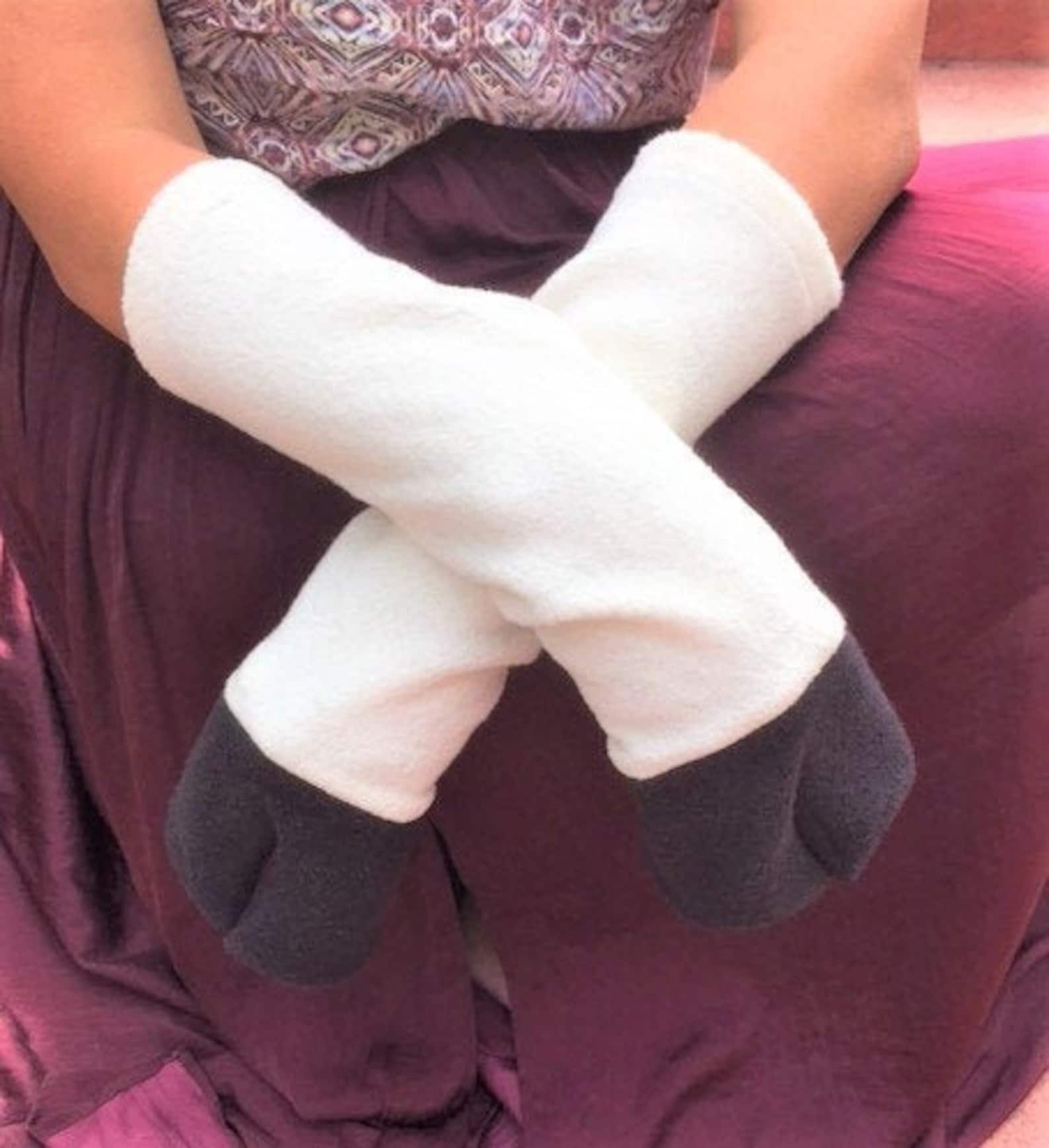 SHEEP HOOVES LAMB or Goat Gloves Ivory Nubby Knit With Black Fleece ...