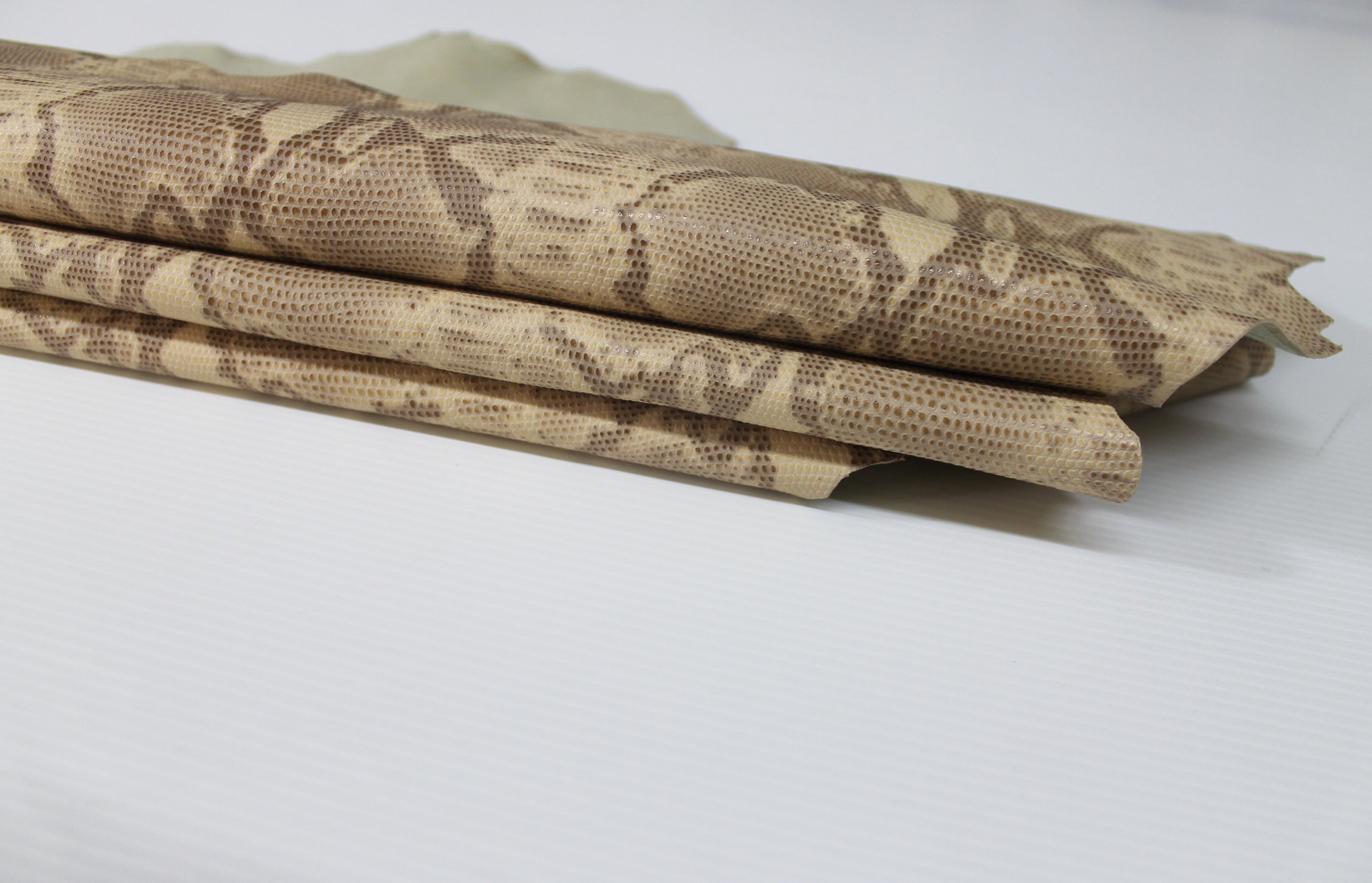 BEIGE PYTHON SNAKE reptile print textured Lambskin Lamb Sheep leather ...