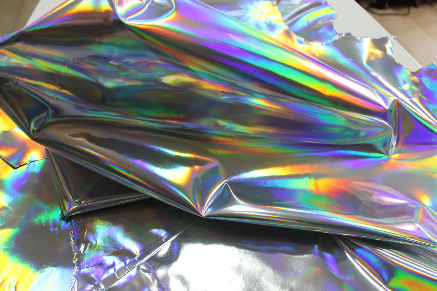 METALLIC SILVER HOLOGRAPHIC iridescent Italian lambskin leather skin ...