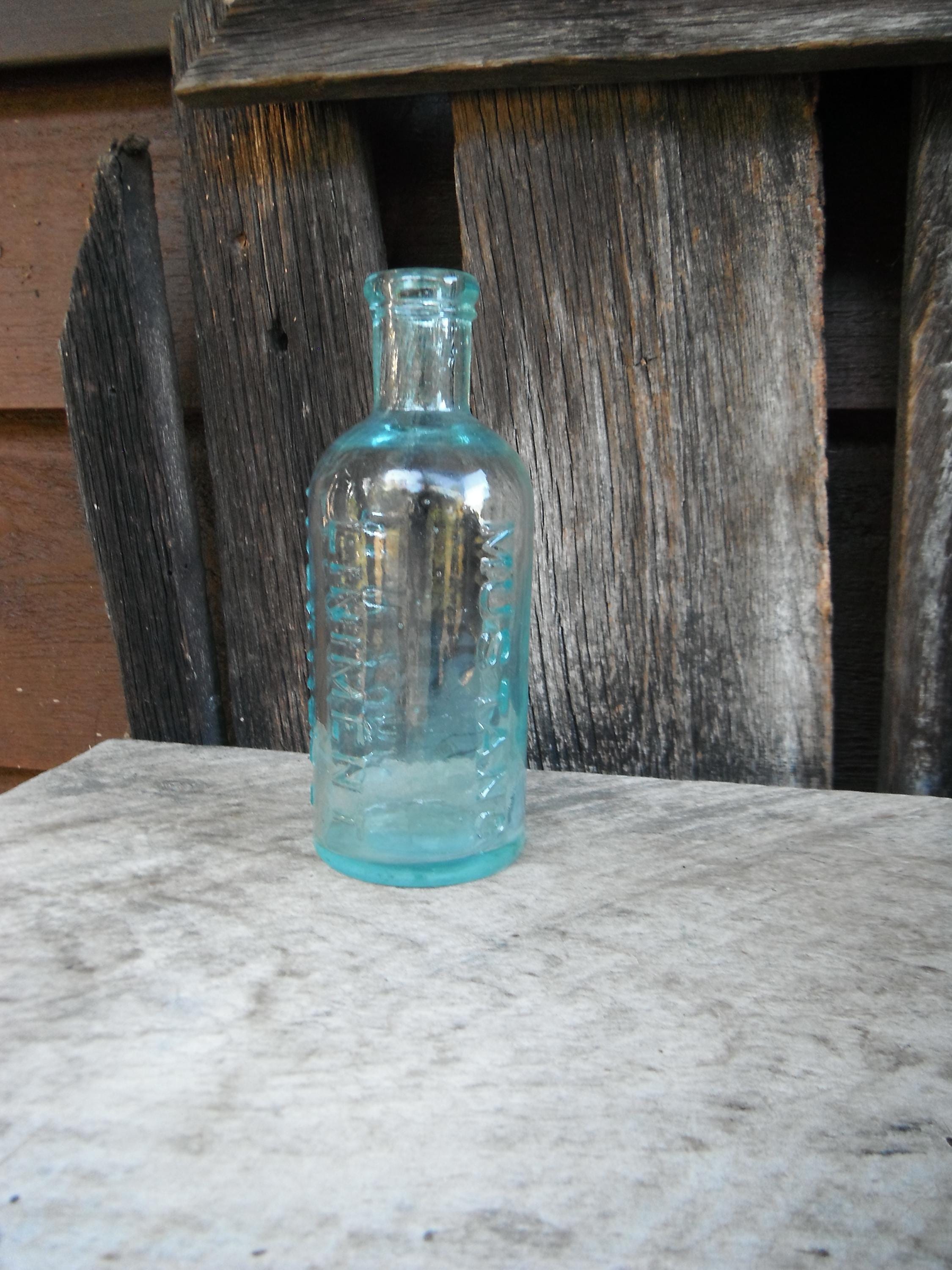 Antique Embossed Aqua Glass Bottle - Mexican Mustang Liniment - Lyon ...