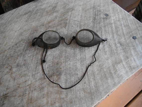 Antique Civil War Mesh Artillery Safety Goggles - Mil… - Gem