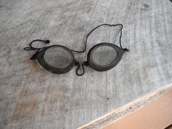 Antique Civil War Mesh Artillery Safety Goggles - Mil… - Gem