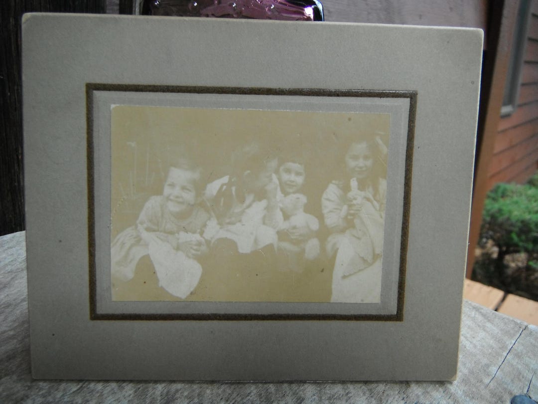 Victorian Mounted Photo - Cabinet Card - Sweet Little Girls With Dolls ...