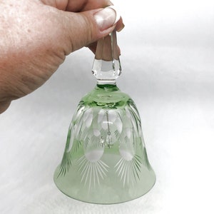 Fine Vintage EMERALD GREEN Tulip-shaped Dinner Bell Glass Hock Cut-to ...