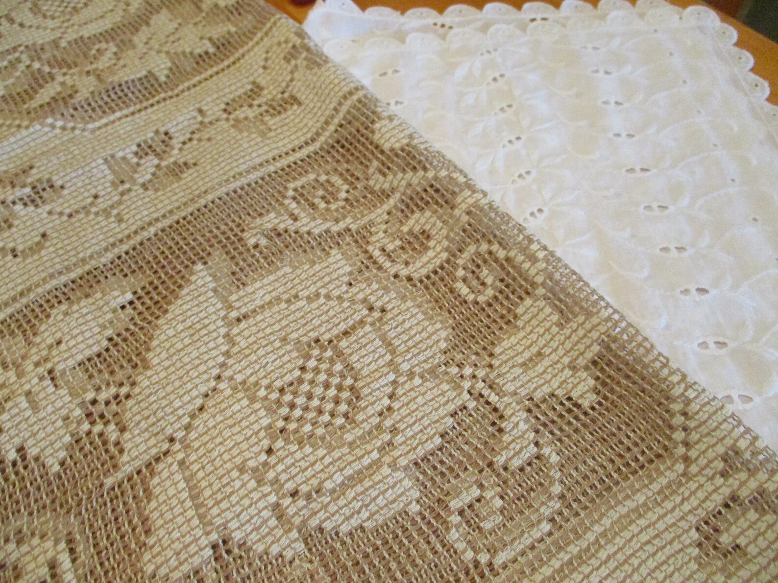 Vintage Quaker Lace Style Two Tone Tablecloth Oblong 55 - Etsy
