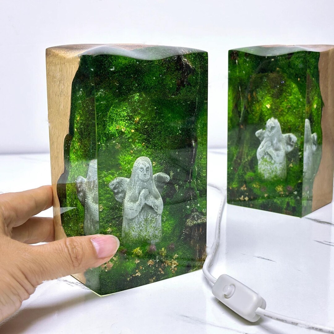 Hyl.ia G/od.dess Statue Night Lights Desk Decor Resin Wood Lamp, Gaming ...