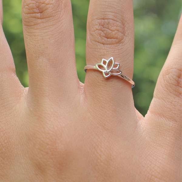 Silver Lotus Ring - Etsy