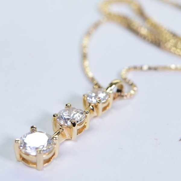 Graduated Diamond Necklace - Etsy