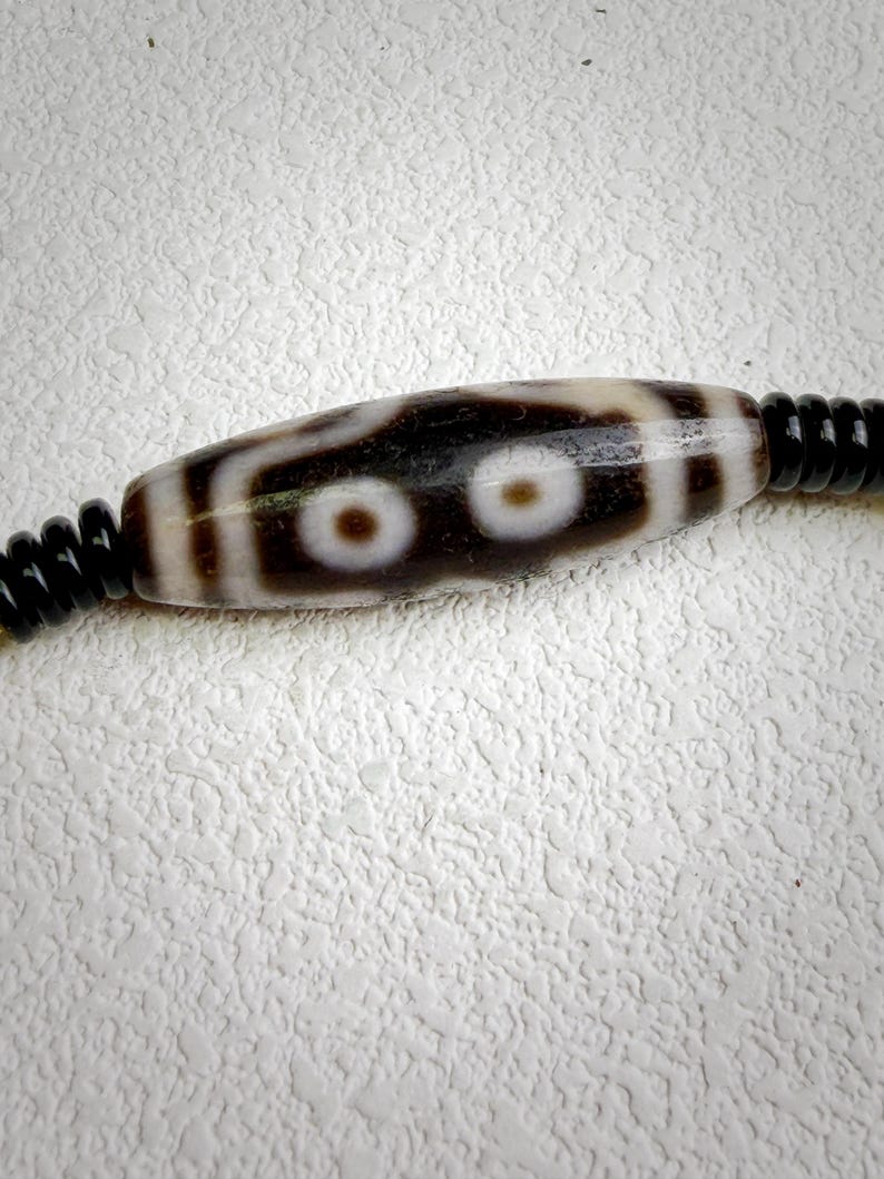 Tibetan Seven-eyed Dzi Bead Necklace | Old Mine Agate, Totem Symbolism ...