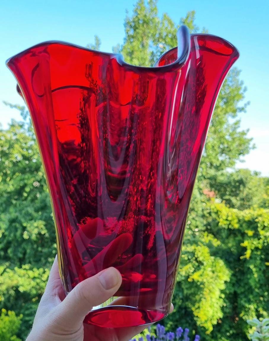Vintage Ruby Red Glass Vase. - Etsy