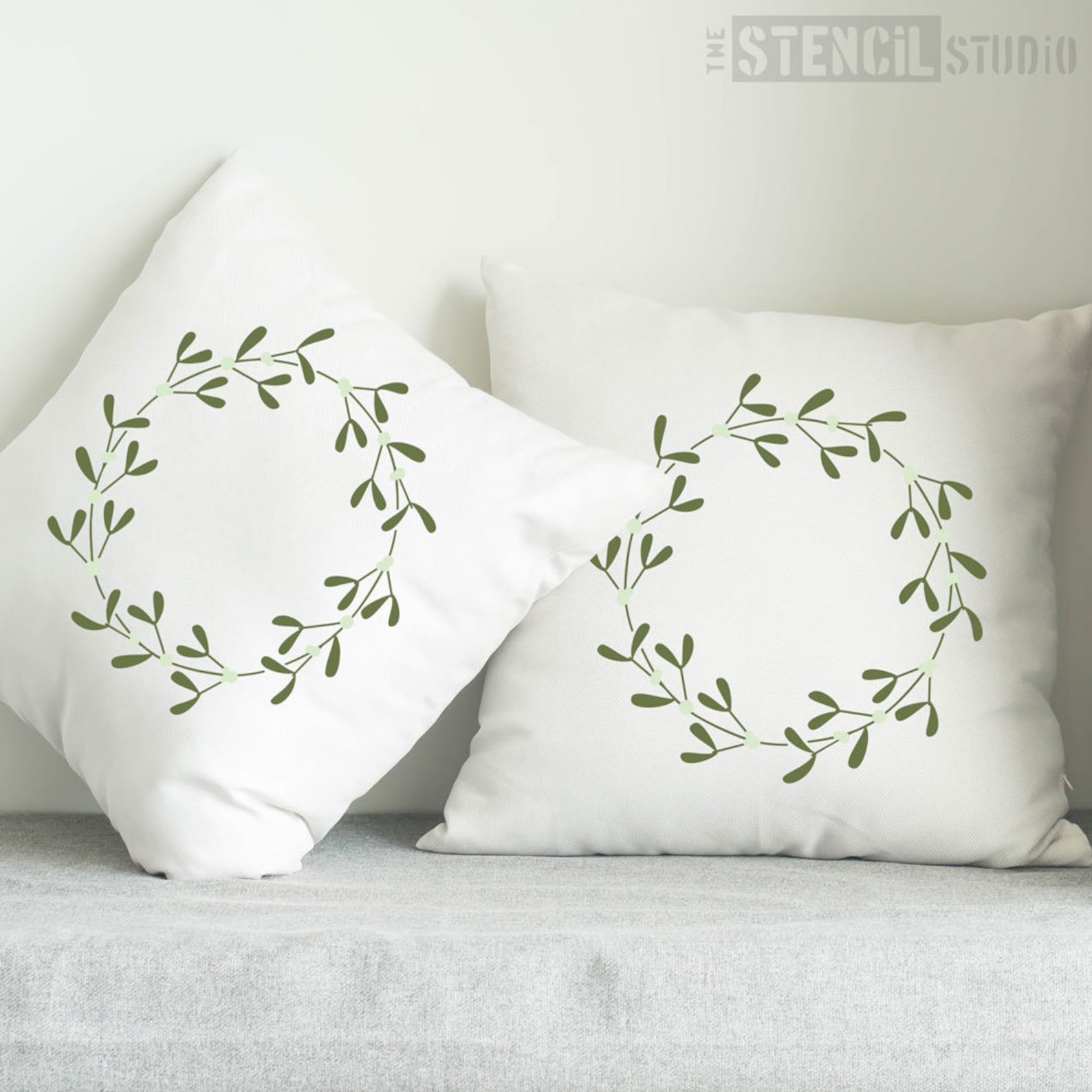 Mistletoe Wreath Stencil - Mistletoe Leaves and Berries Stencils ...