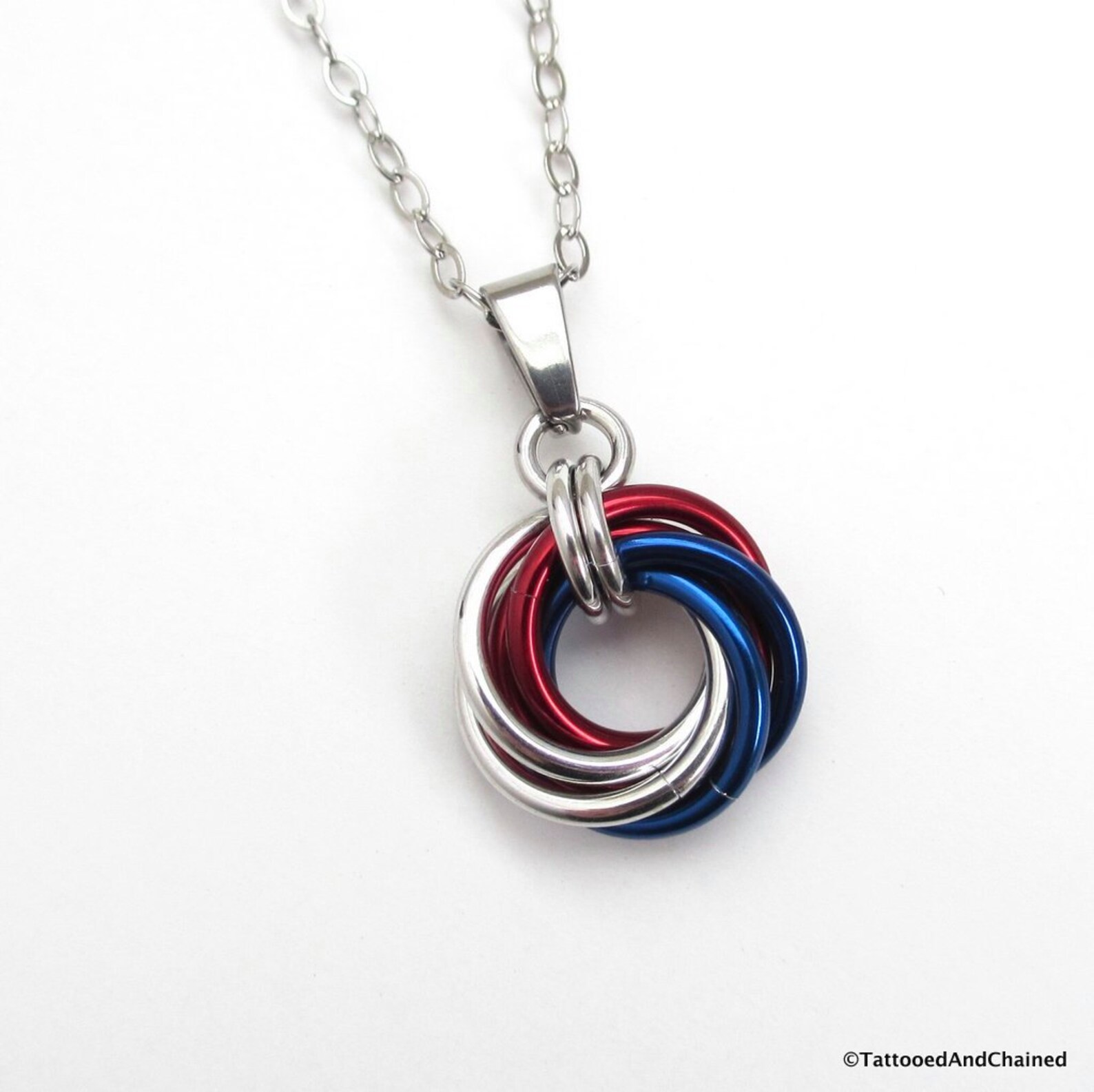 Red White and Blue Love Knot Chainmail Pendant USA Patriotic - Etsy