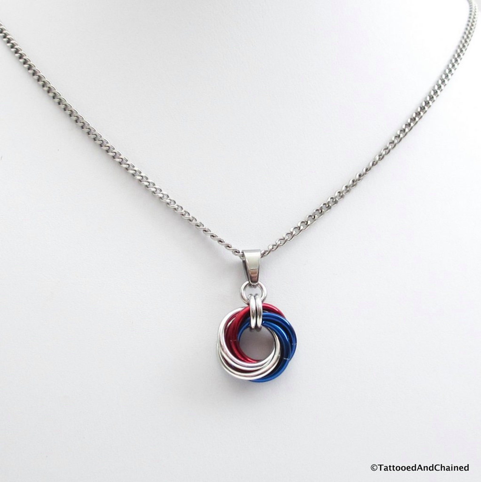 Red White and Blue Love Knot Chainmail Pendant USA Patriotic - Etsy