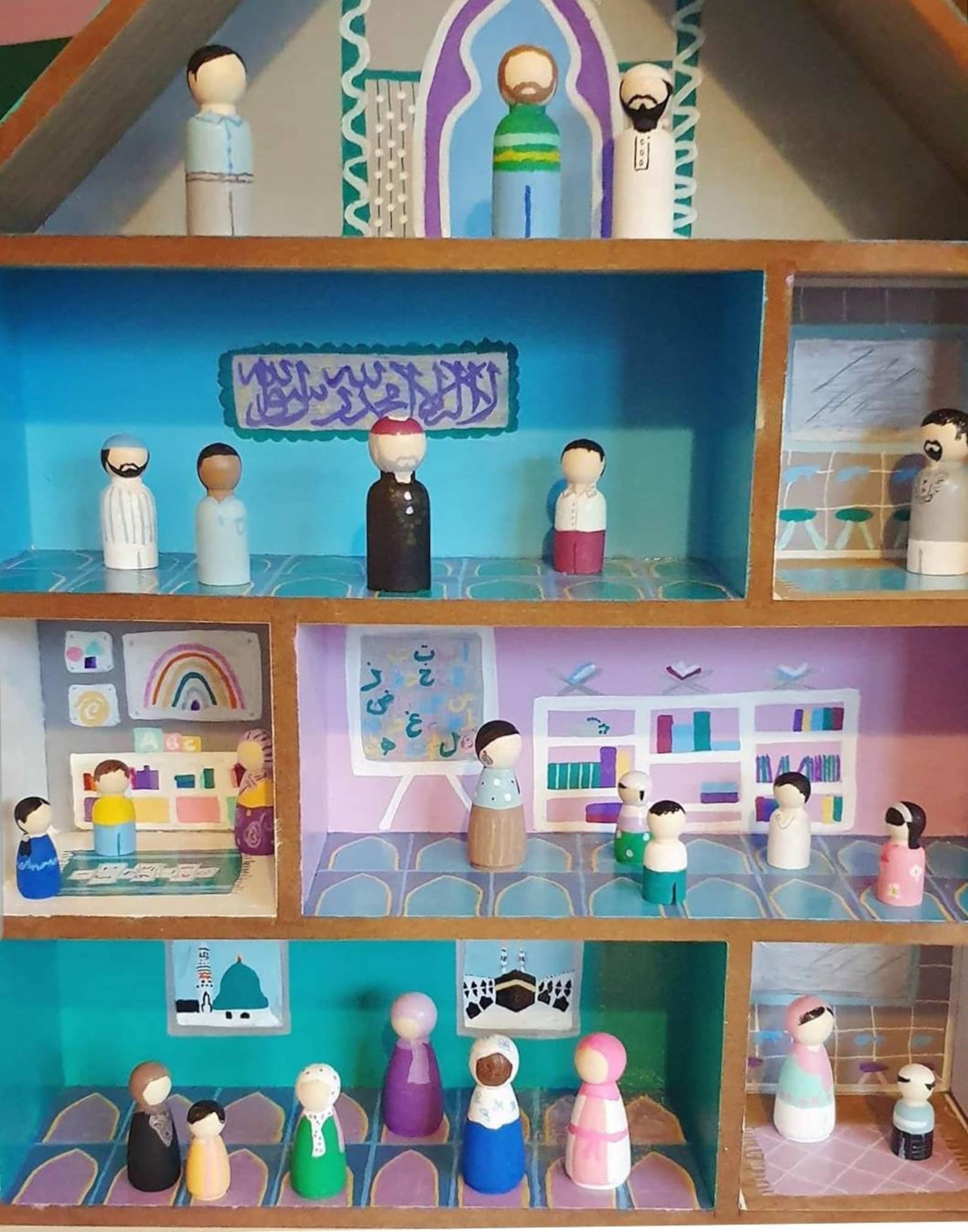 ISLAMIC ART: Mosque Dollhouse With Pegdolls Toys Pretend - Etsy