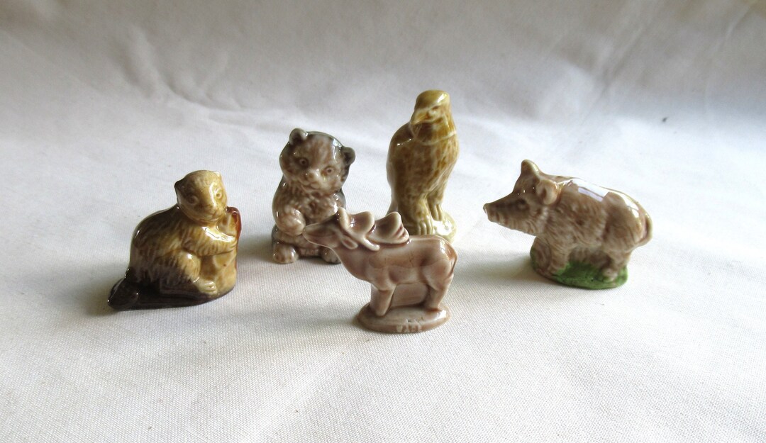 5 X Vintage 60's Wade Whimsies Job Lot Animals Eagle Wild Pig Beaver ...
