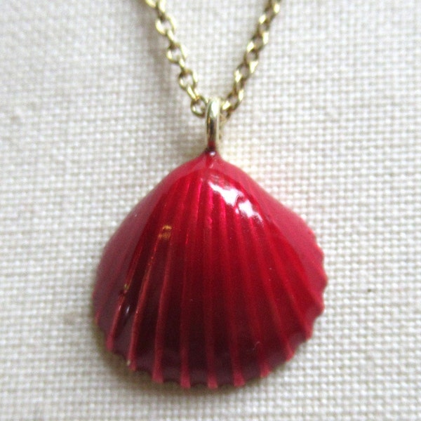 Vintage Gold Clamshell Necklace - Etsy