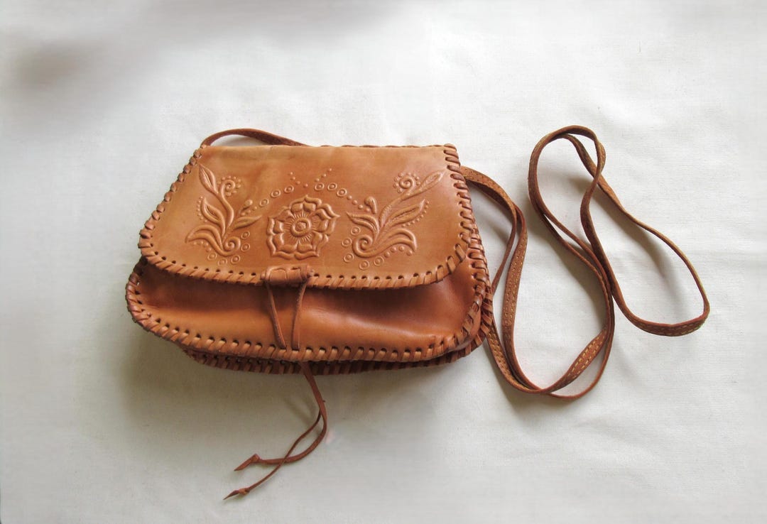 Vintage 60's Tan Embossed Leather Shoulder Bag With Laced Seams Boho ...