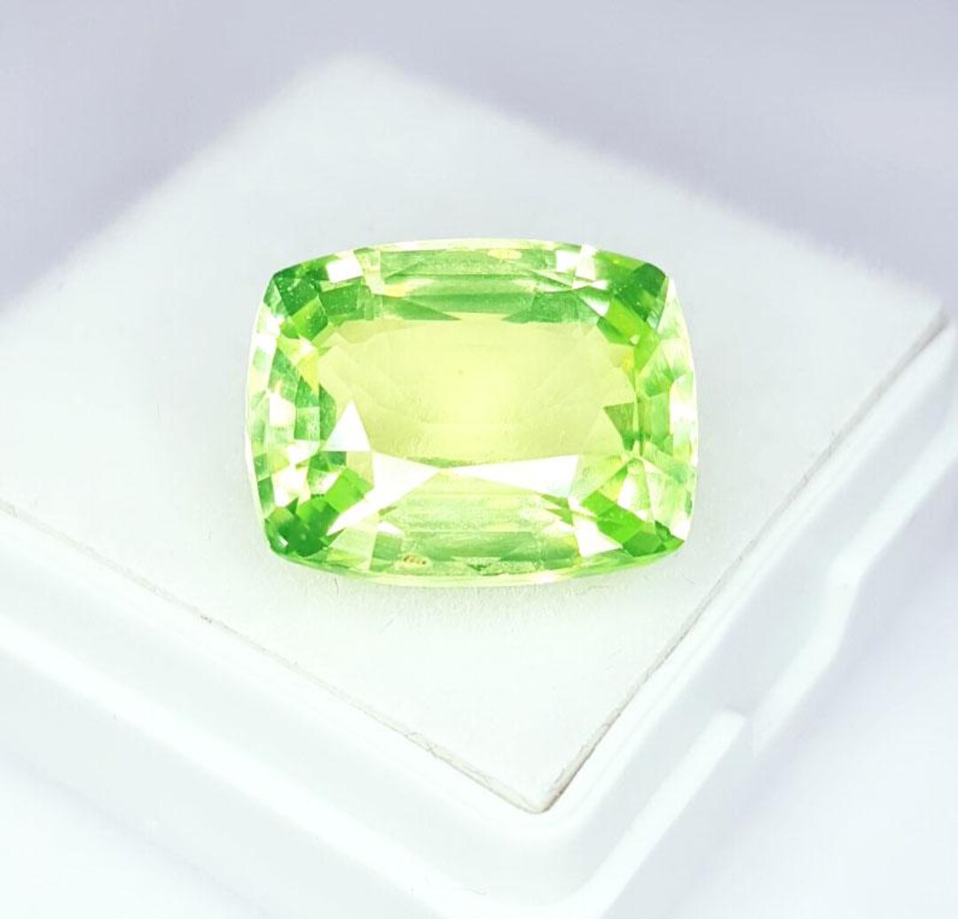 Transparent Natural Olive Green Peridot Certified 9 Ct A+ Quality Loose ...