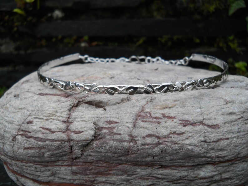Sterling Silver hammered collar with leaf detail | Etsy