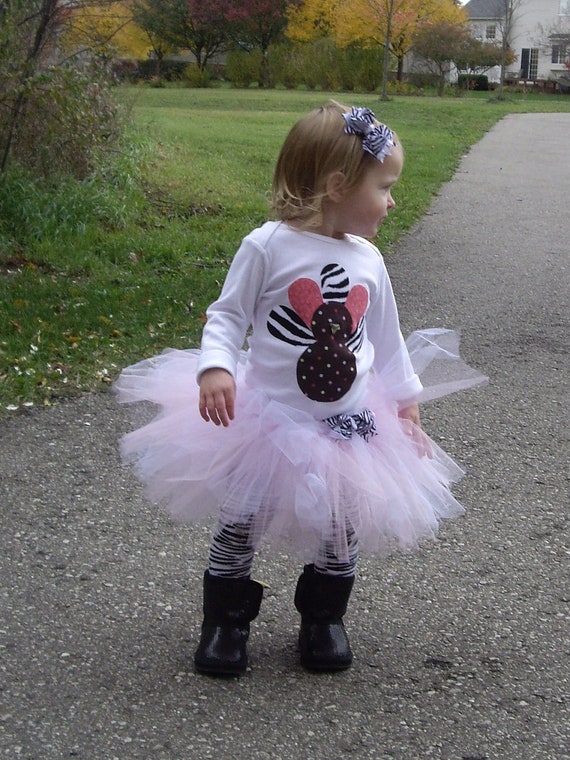 Items similar to Tutu Much Turkey Thanksgiving Outfit fits Girls size ...