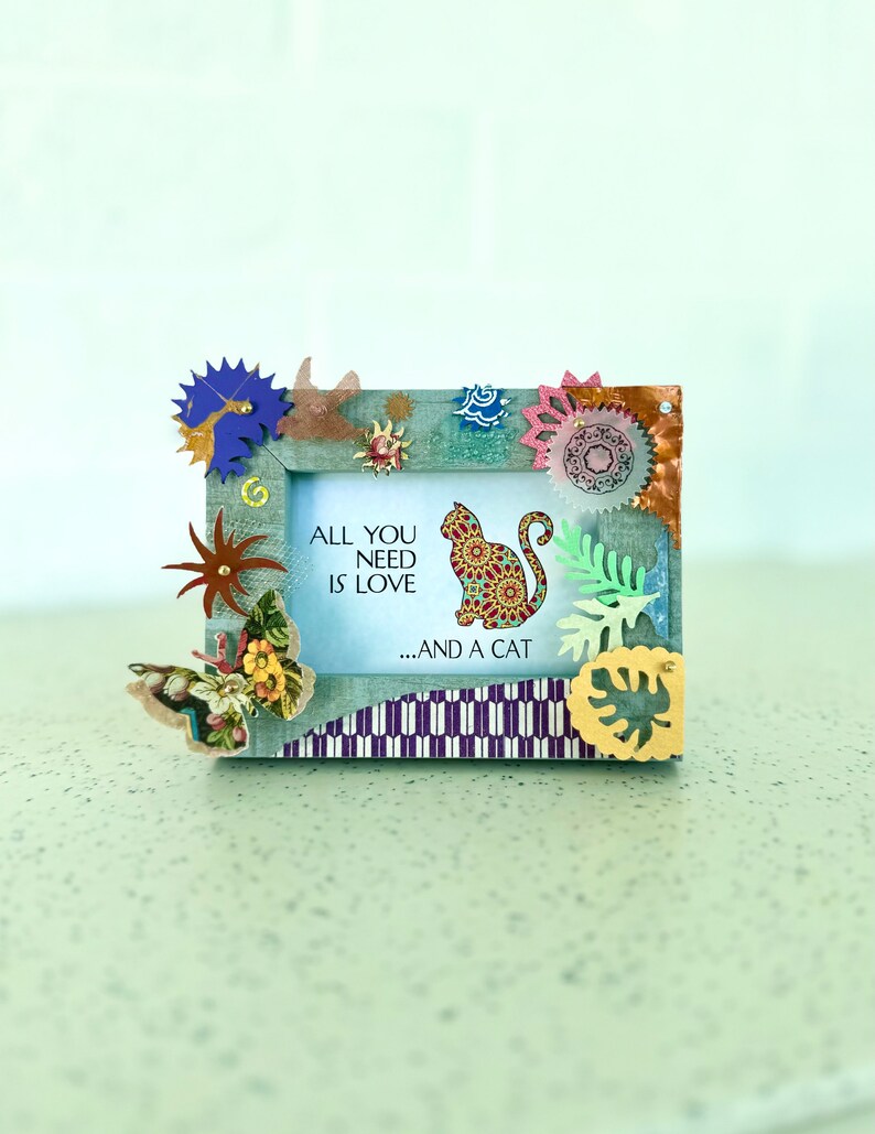 Mini Frame: Love & a Cat Graphic - Etsy