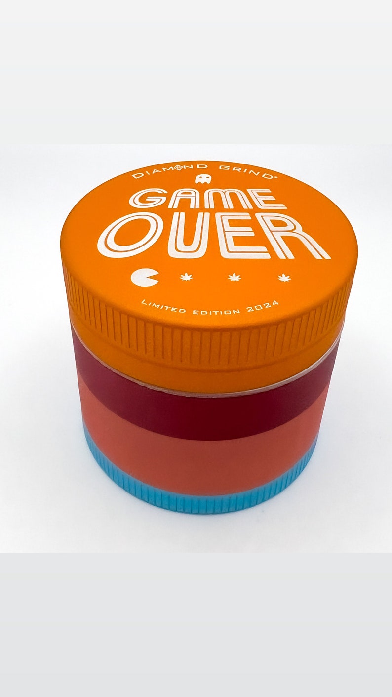 Diamond Grind Limited Edition Grinder, 56mm, 4 Pieces With a Screen ...