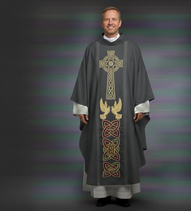 Roman Chasuble Catholic With Embroidery , Traditional Cloth , Custom ...