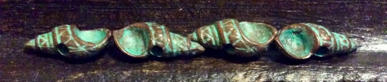 Mykonos Greek Casting Patterned Conch Shell Charm 16mm X 7mm Green ...