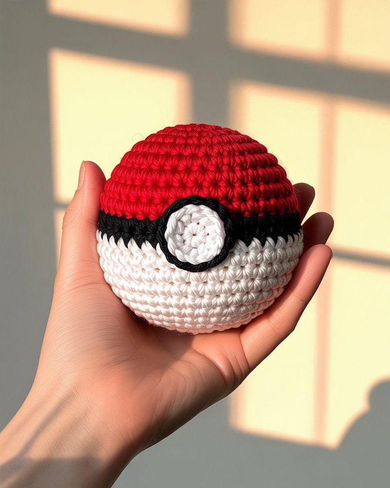 Pokeball Crochet Pattern | Pokemon Plushie Amigurumi, Easy DIY Pokemon ...