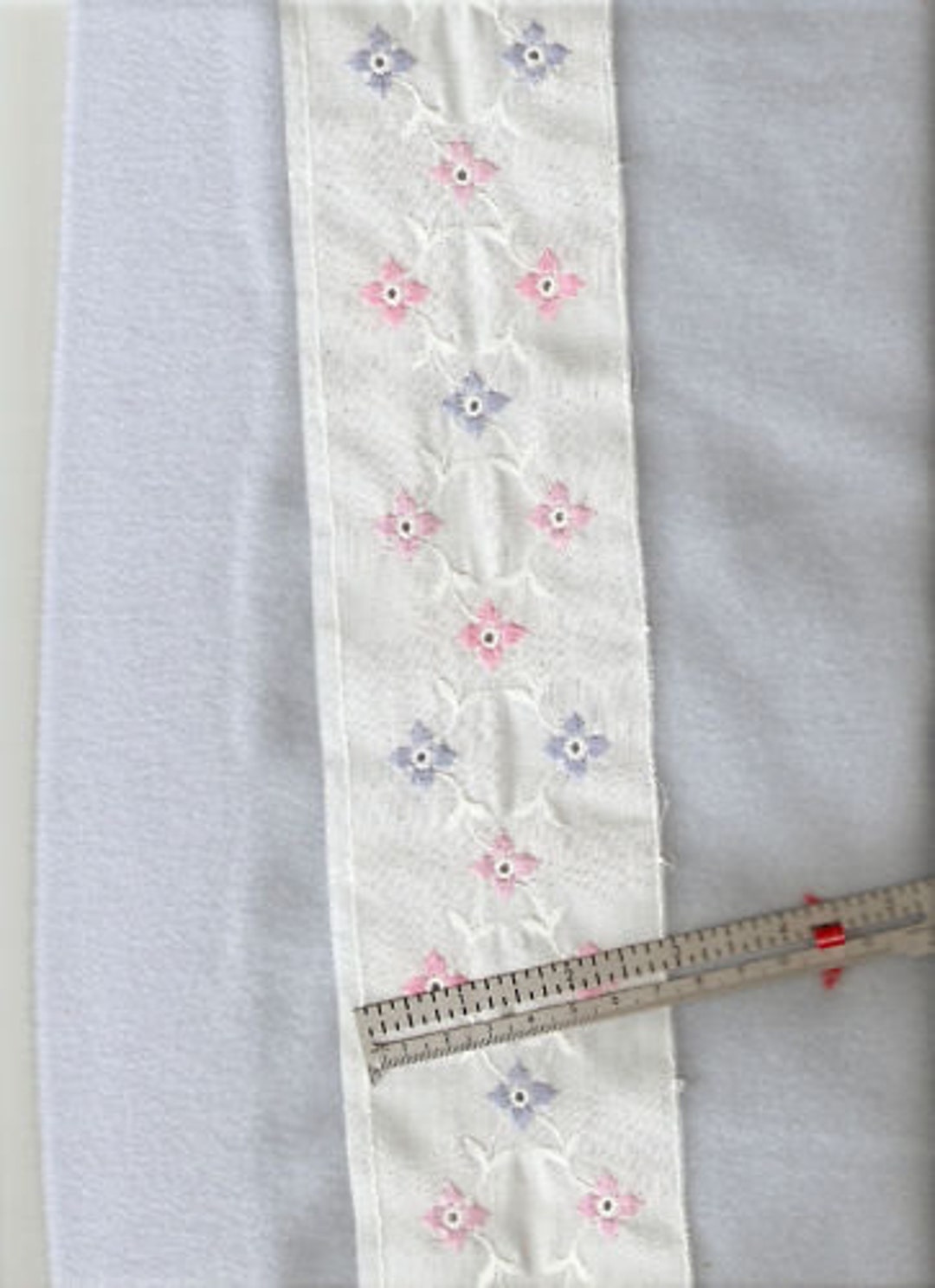 3in White Eyelet Insertion With Embroidered Flowers - Etsy
