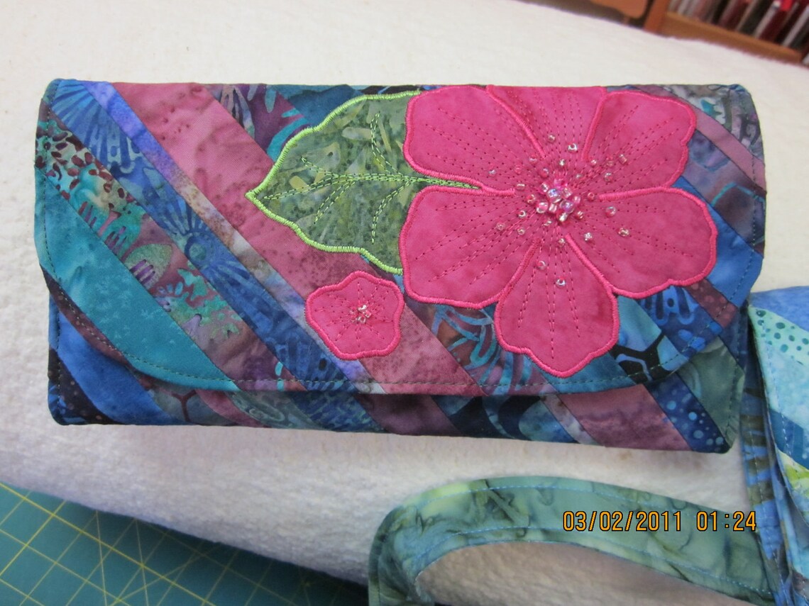 Bella Wallet Pattern,paper Version Large Appliqued Wallet With ...