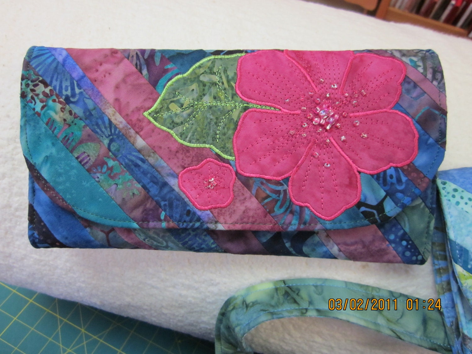 Bella Wallet Pattern,paper Version Large Appliqued Wallet With ...