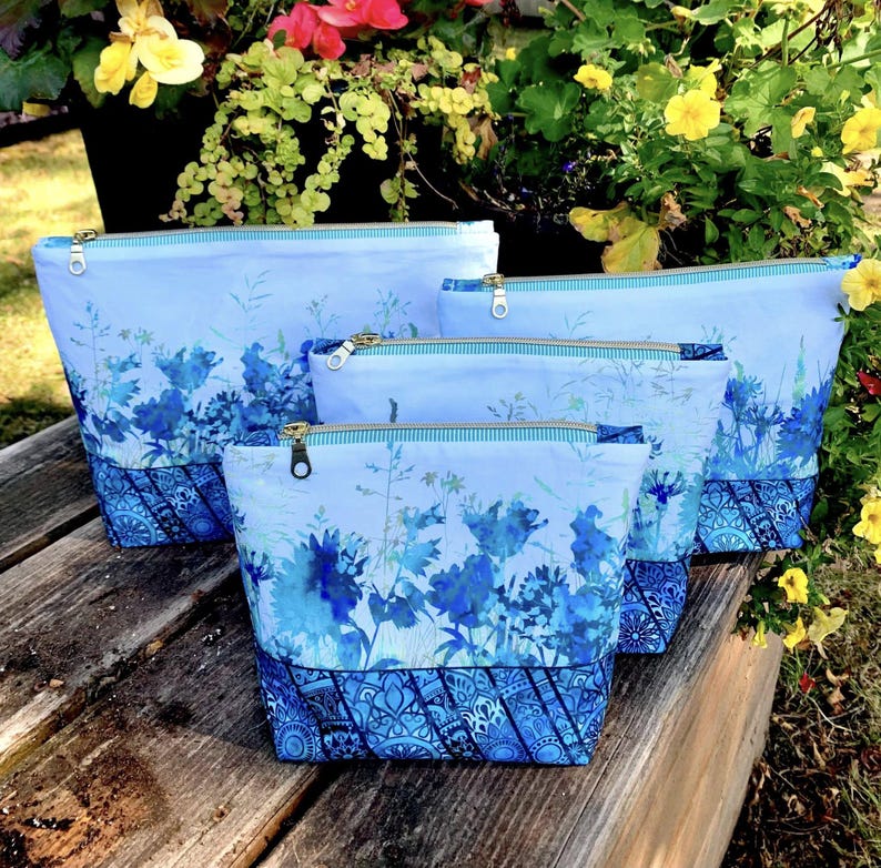 The Fab Four Zippered Bags Paper Pattern for Easy to Make Zippered ...