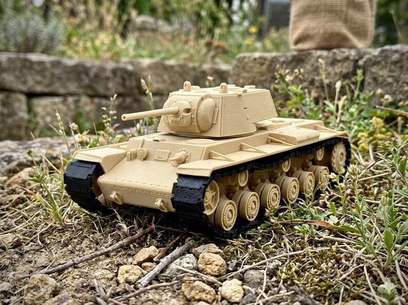 3D Printed KV-1 Heavy Tank Model Kit 1:35 Scale Soviet WWII Eastern ...