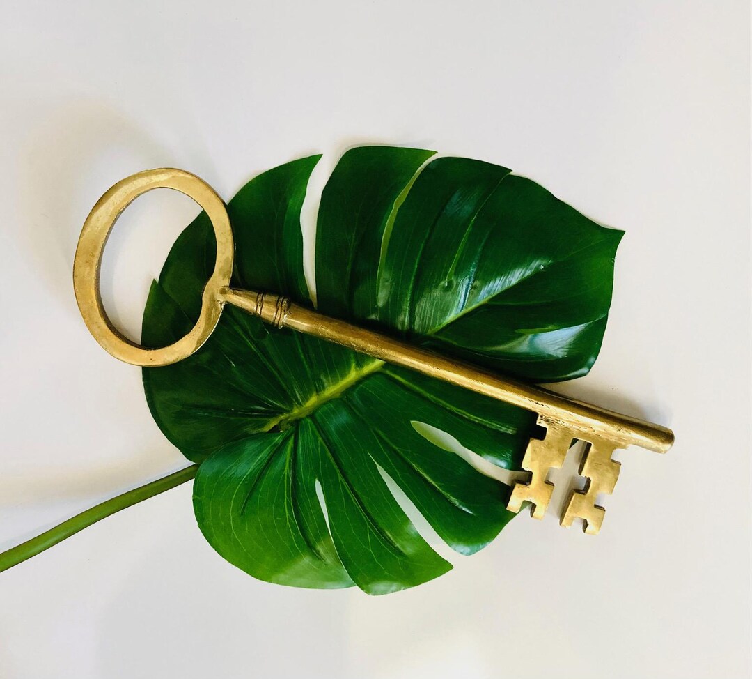 Vintage Solid Brass Extra Large Skeleton Key Wall Hanging New Home ...